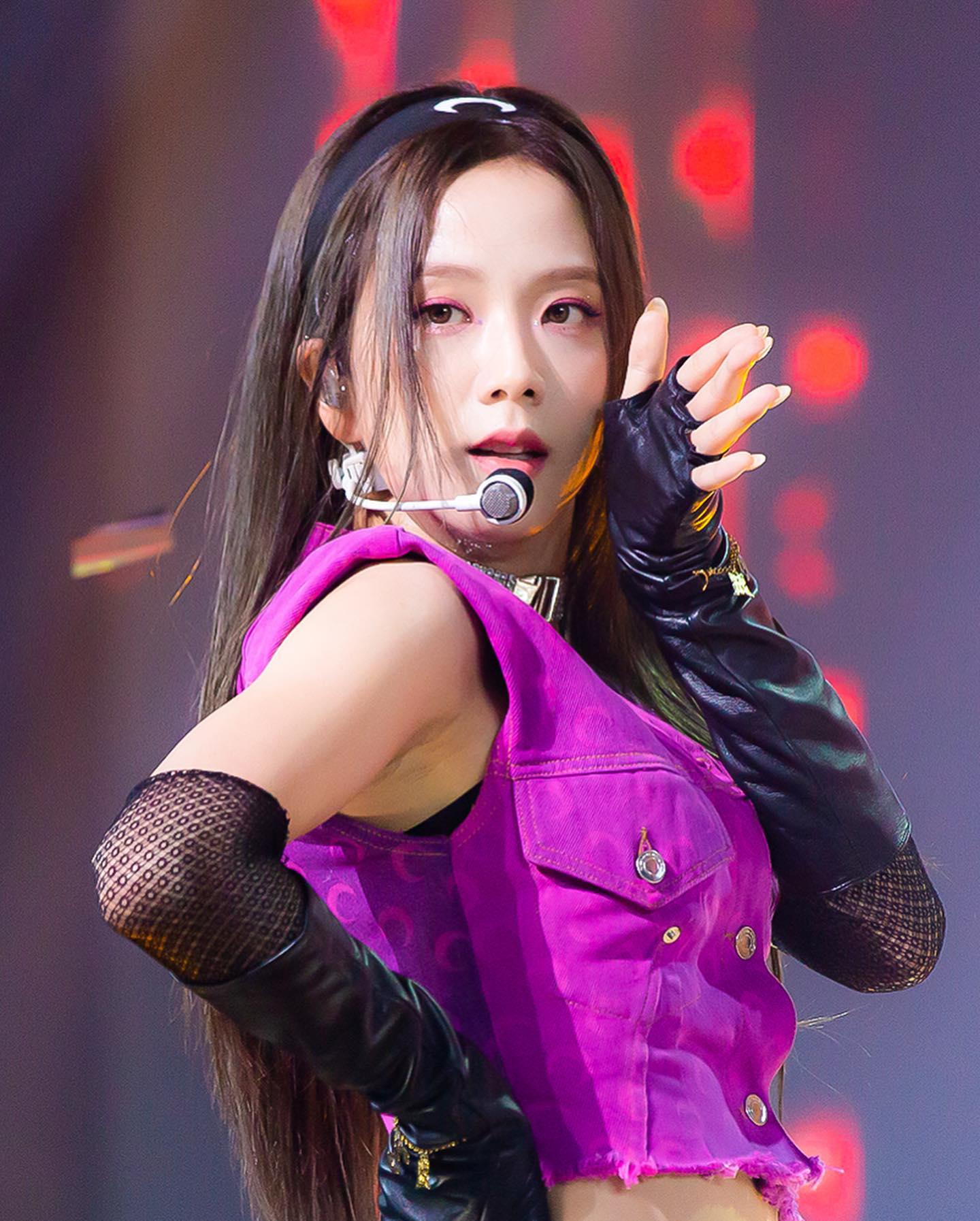 Jisoo (BlackPink) | Scrolller
