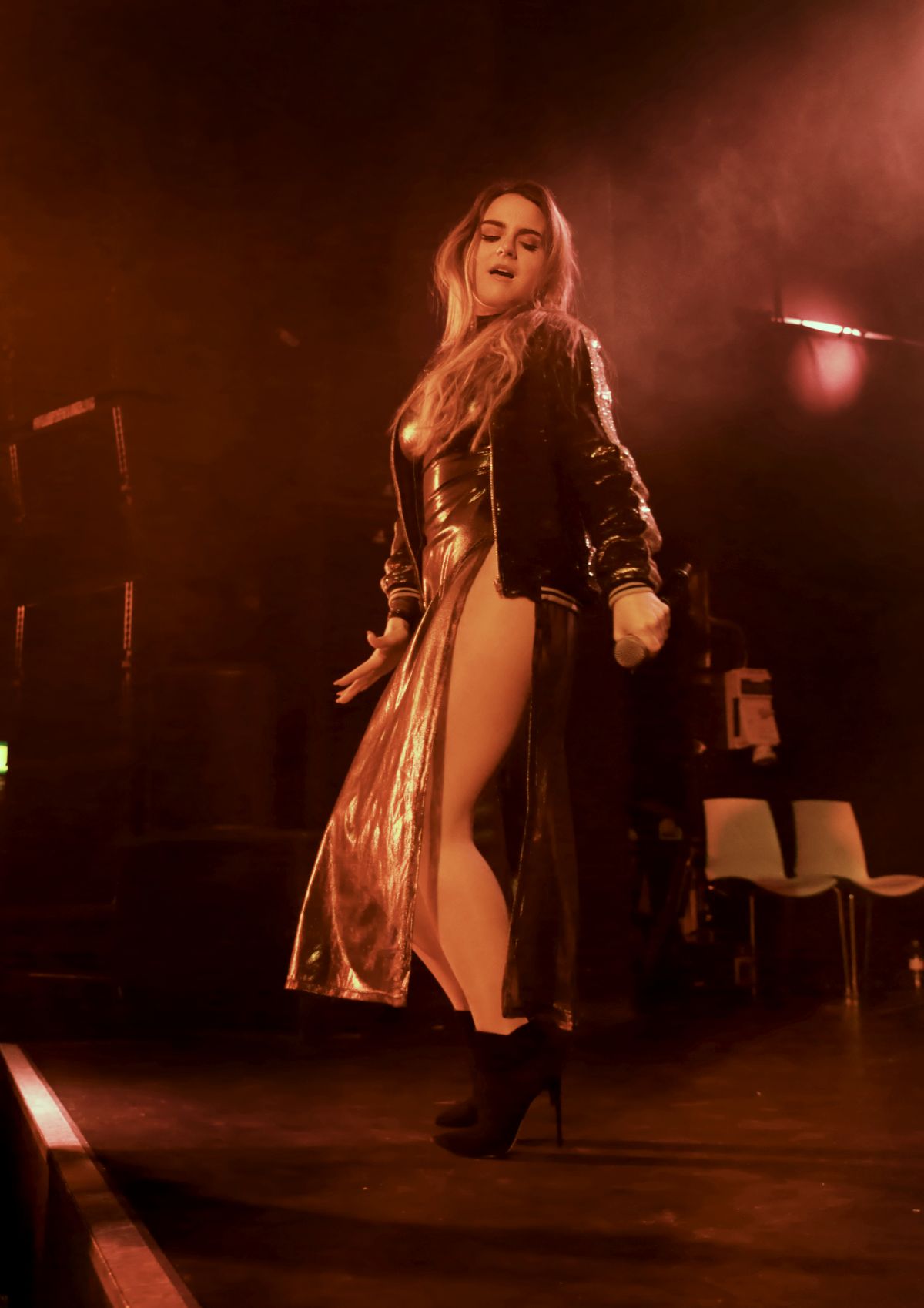 Joanna "Jojo" Levesque looking leggy on stage | Scrolller