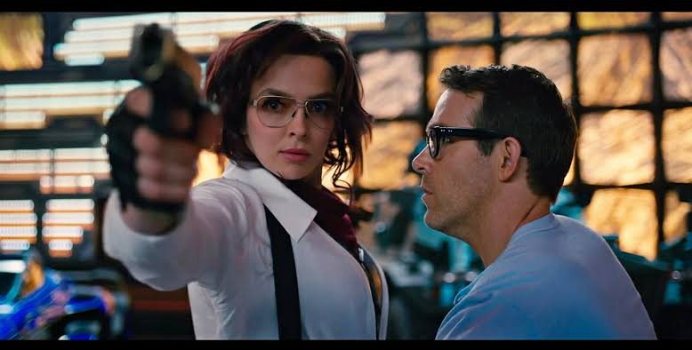 Jodie Comer was so badass and cute in Free Guy. I really love her. | Scrolller