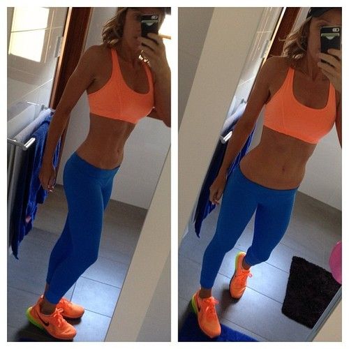 Jogger Selfie. She looks ready. | Scrolller