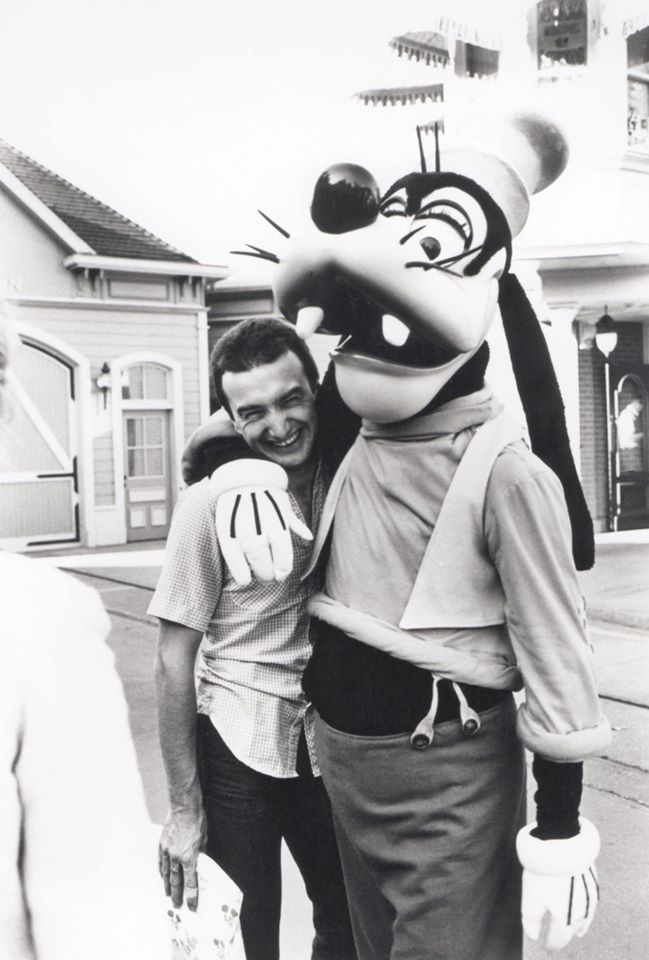John with Goofy in Disneyland, 1978. Enjoy! | Scrolller