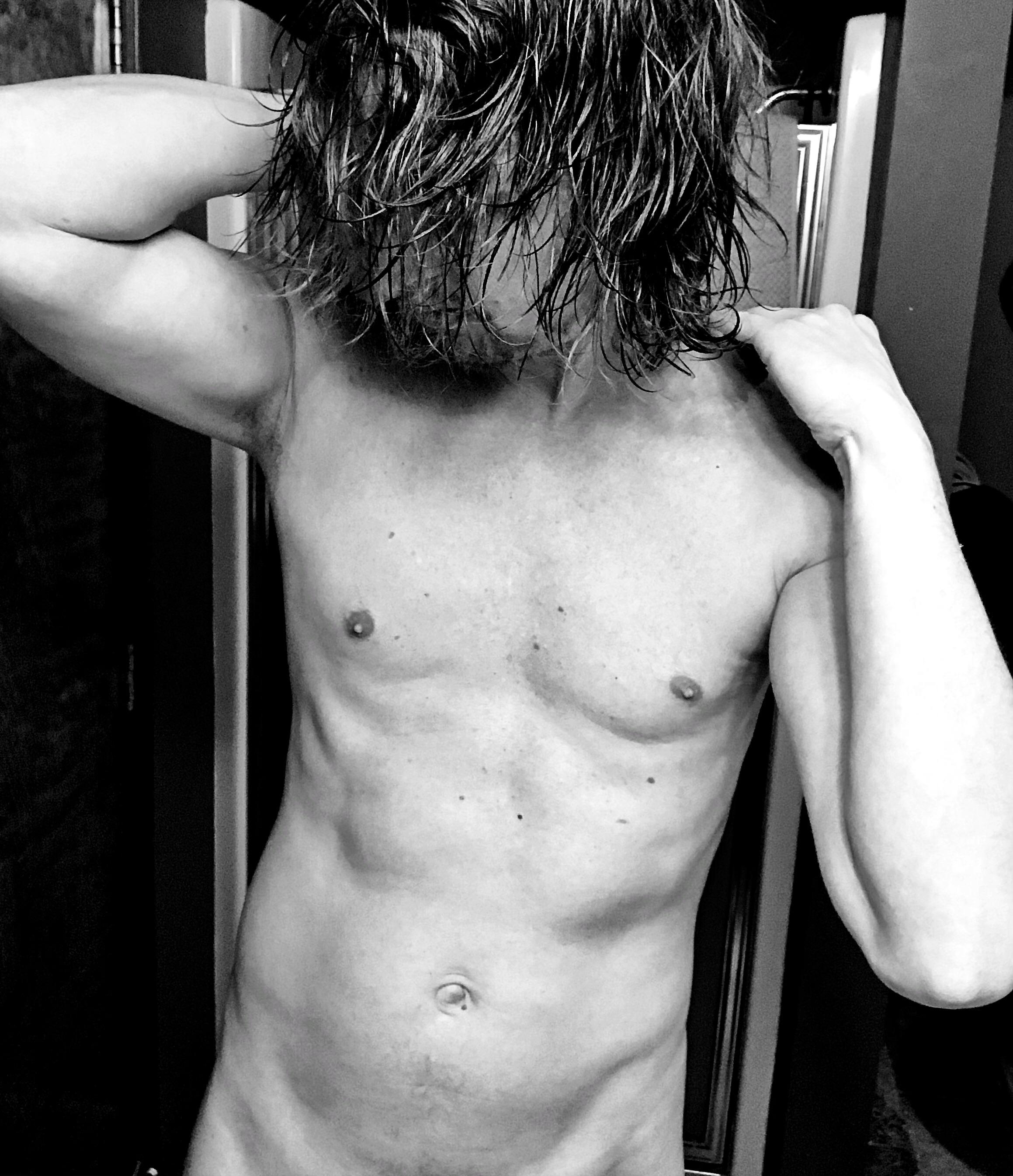 Join me for some post-shower shenanigans? | Scrolller