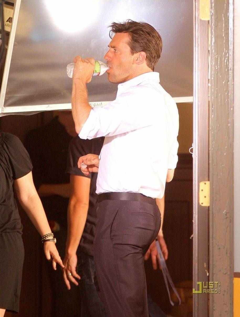Jon Hamm ..........'s butt | Scrolller