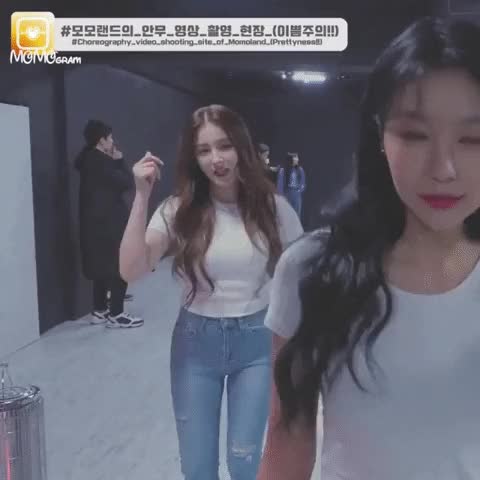 Jooe slapping Nancy's booty in a cute way | Scrolller