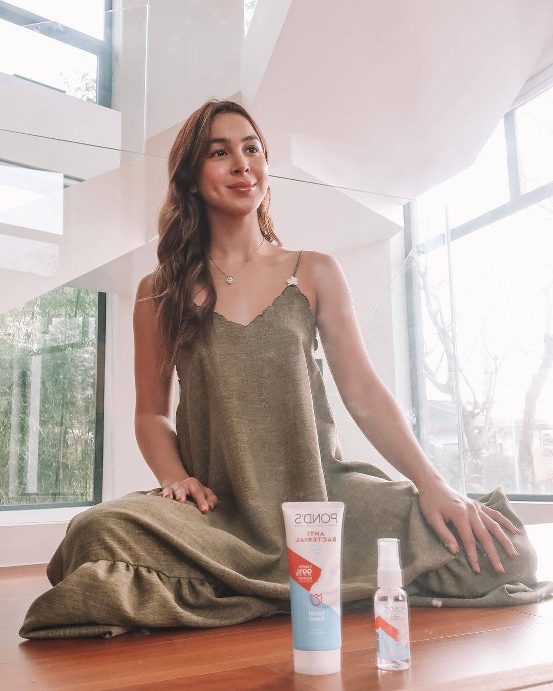 Julia Barretto | Scrolller