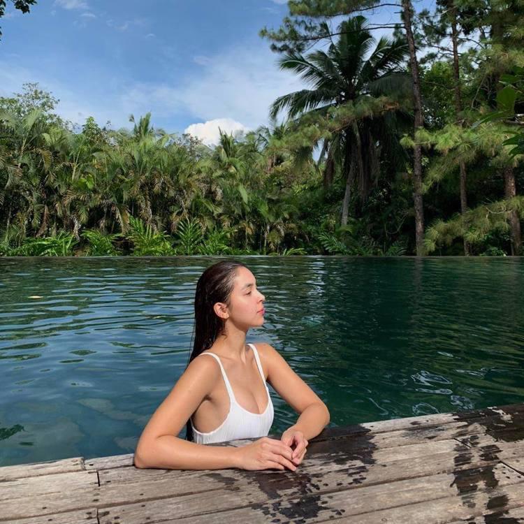 Julia Barretto | Scrolller