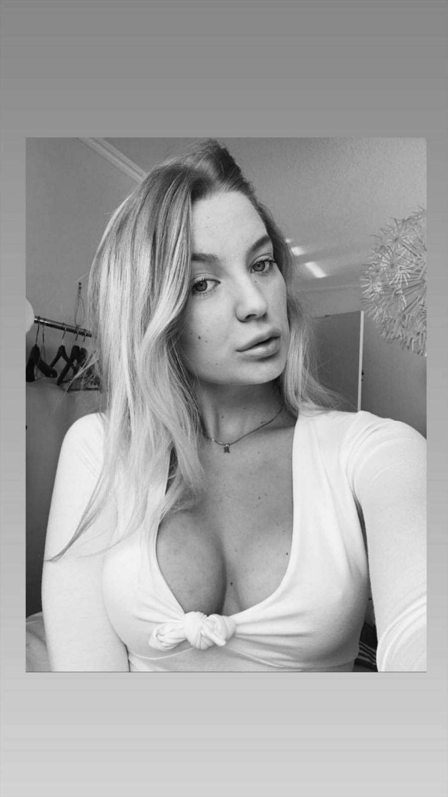 Julia Stockholm | Scrolller