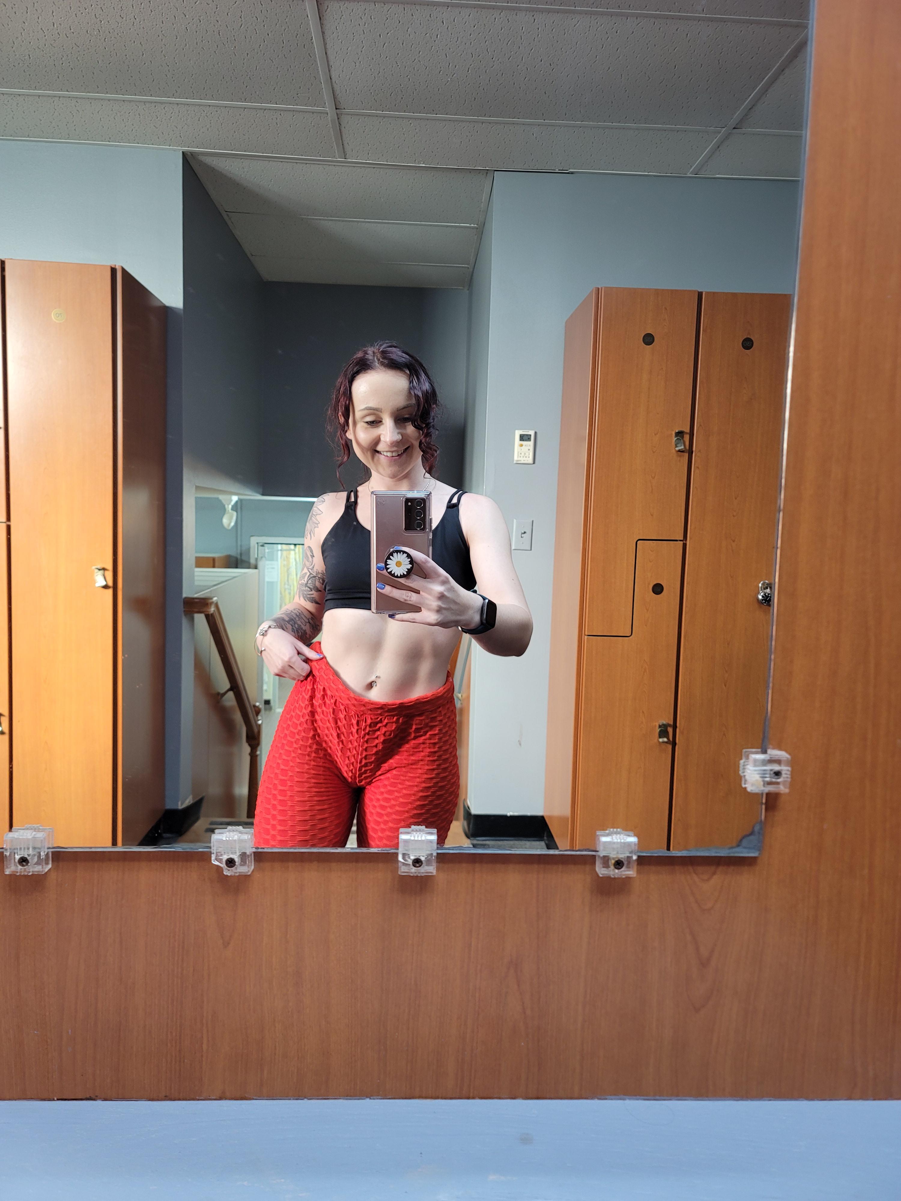 Do you like my gym cameltoe? | Scrolller