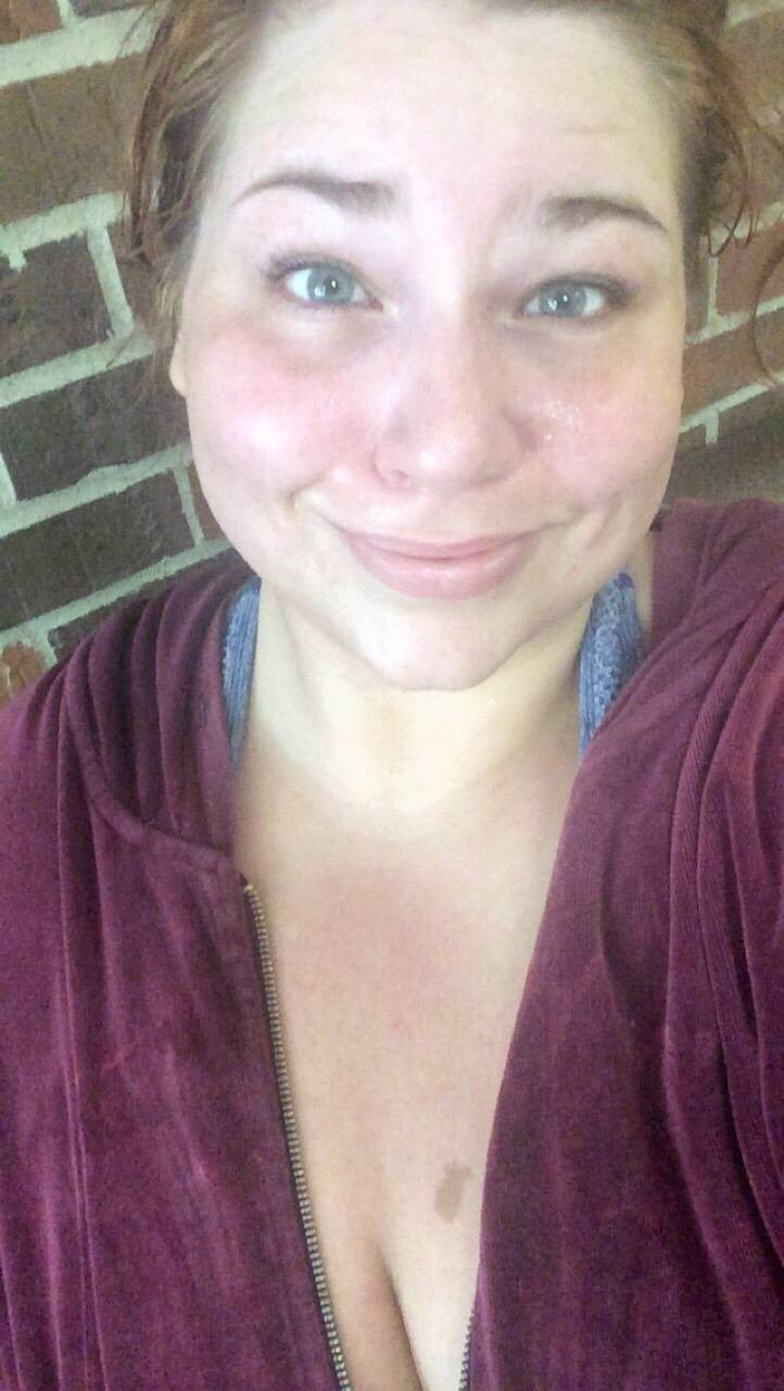 Just finished at the gym. All sweaty and flushed. | Scrolller