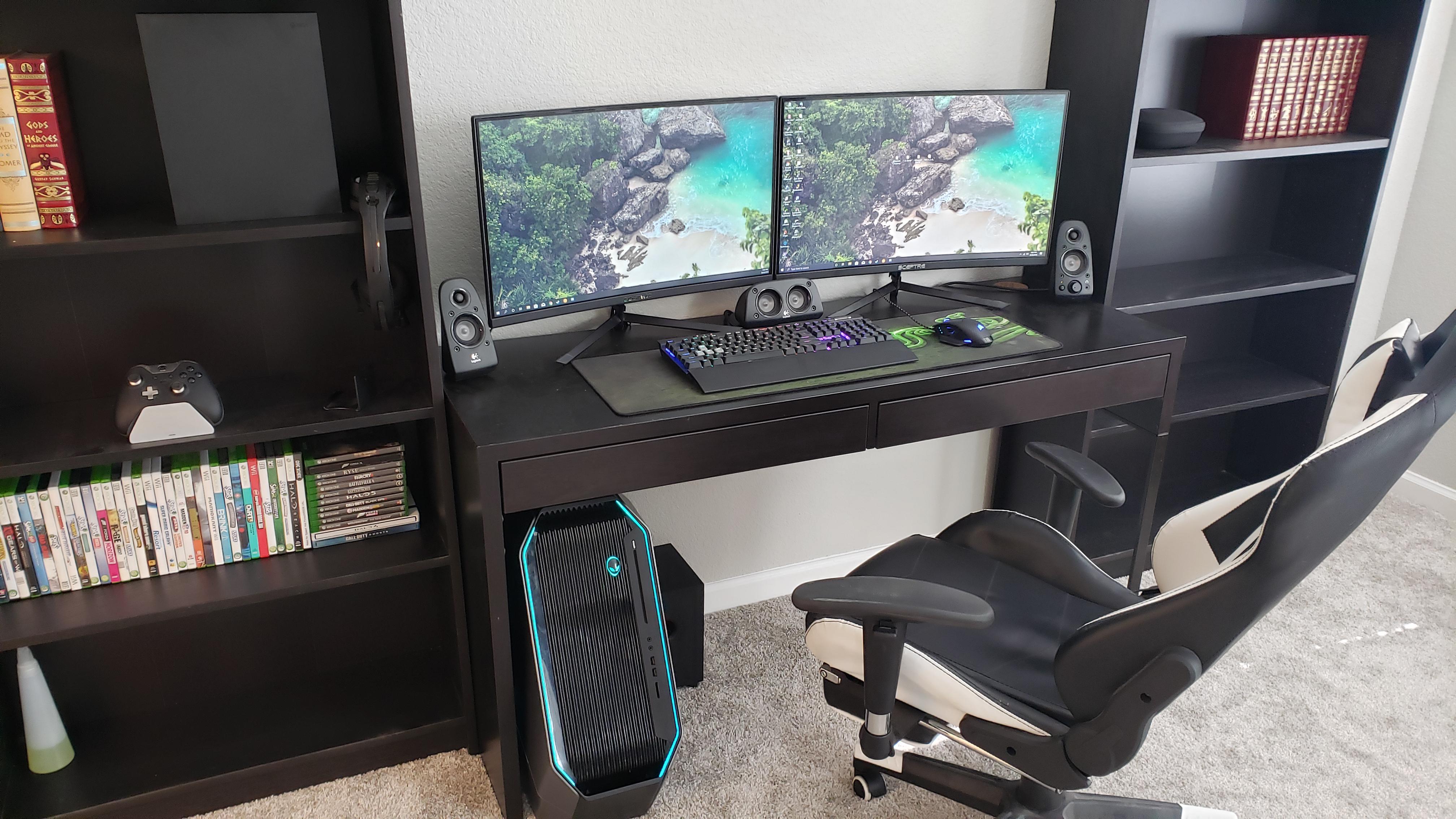 Just finished my setup in my new apartment! How'd I do? | Scrolller