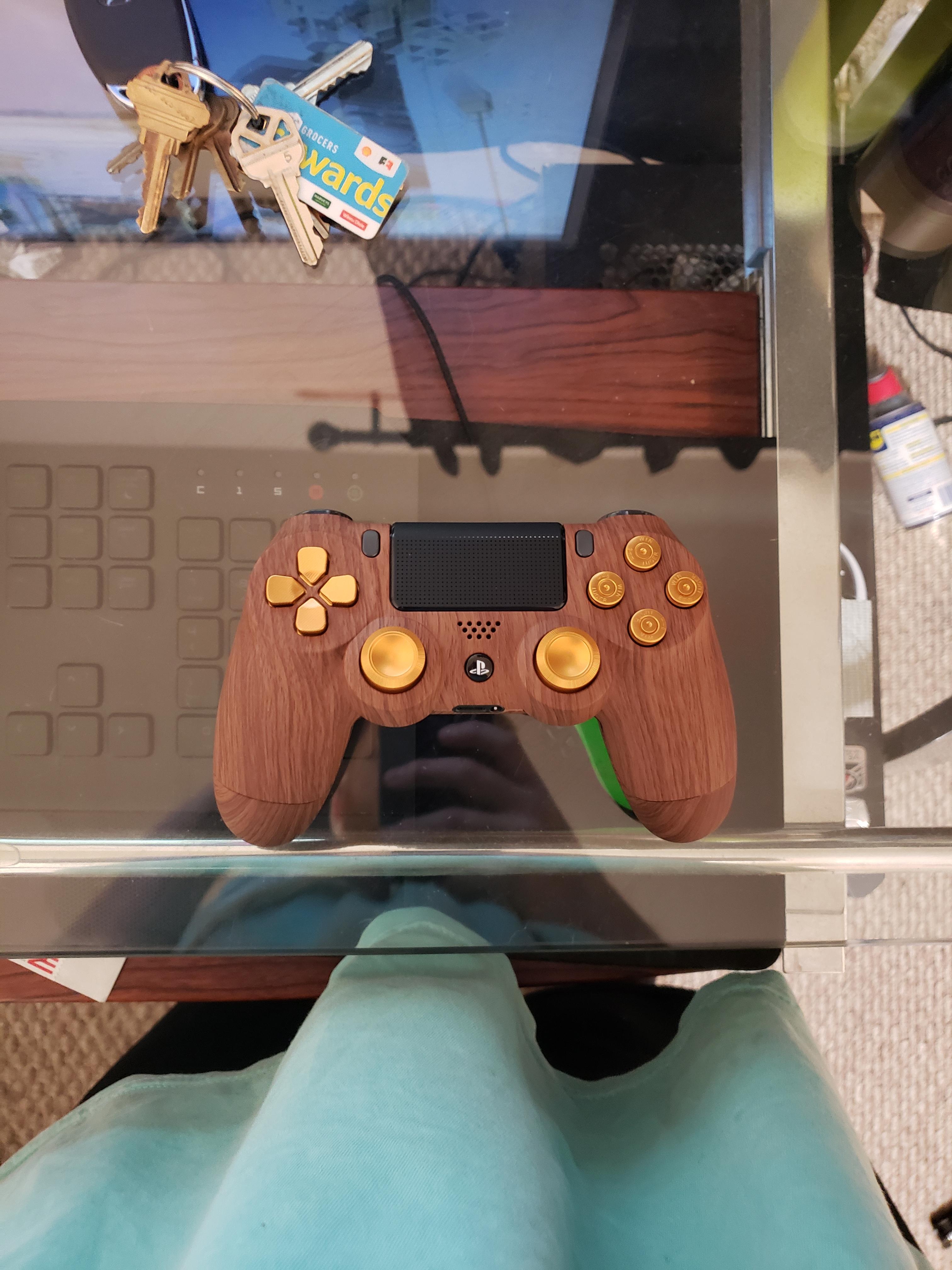 Just finished up my new controller, how does it look? | Scrolller