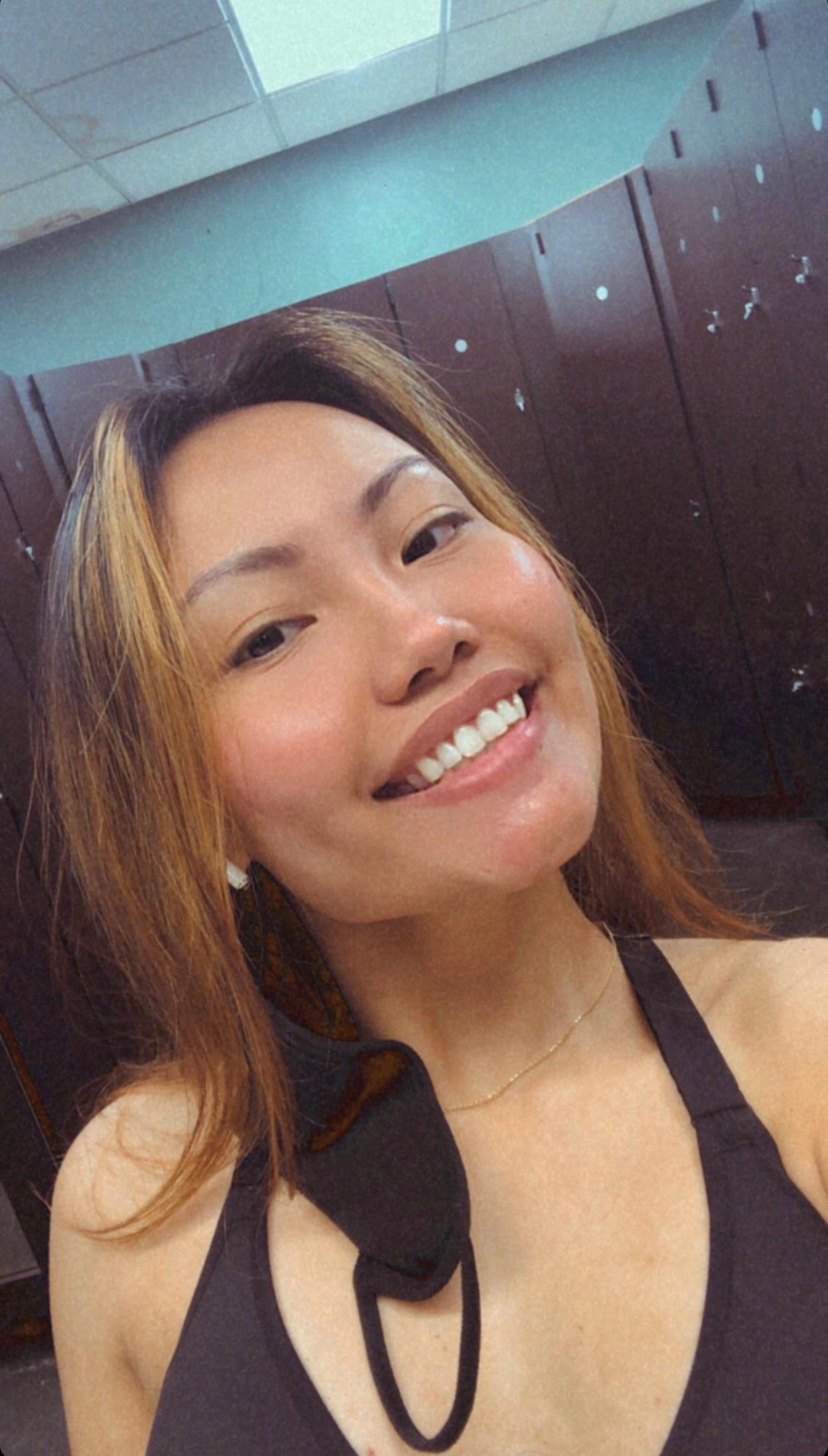 Just got done working out. Face glistening in sweat. Wishing it was your cum💦! Who wants to ...