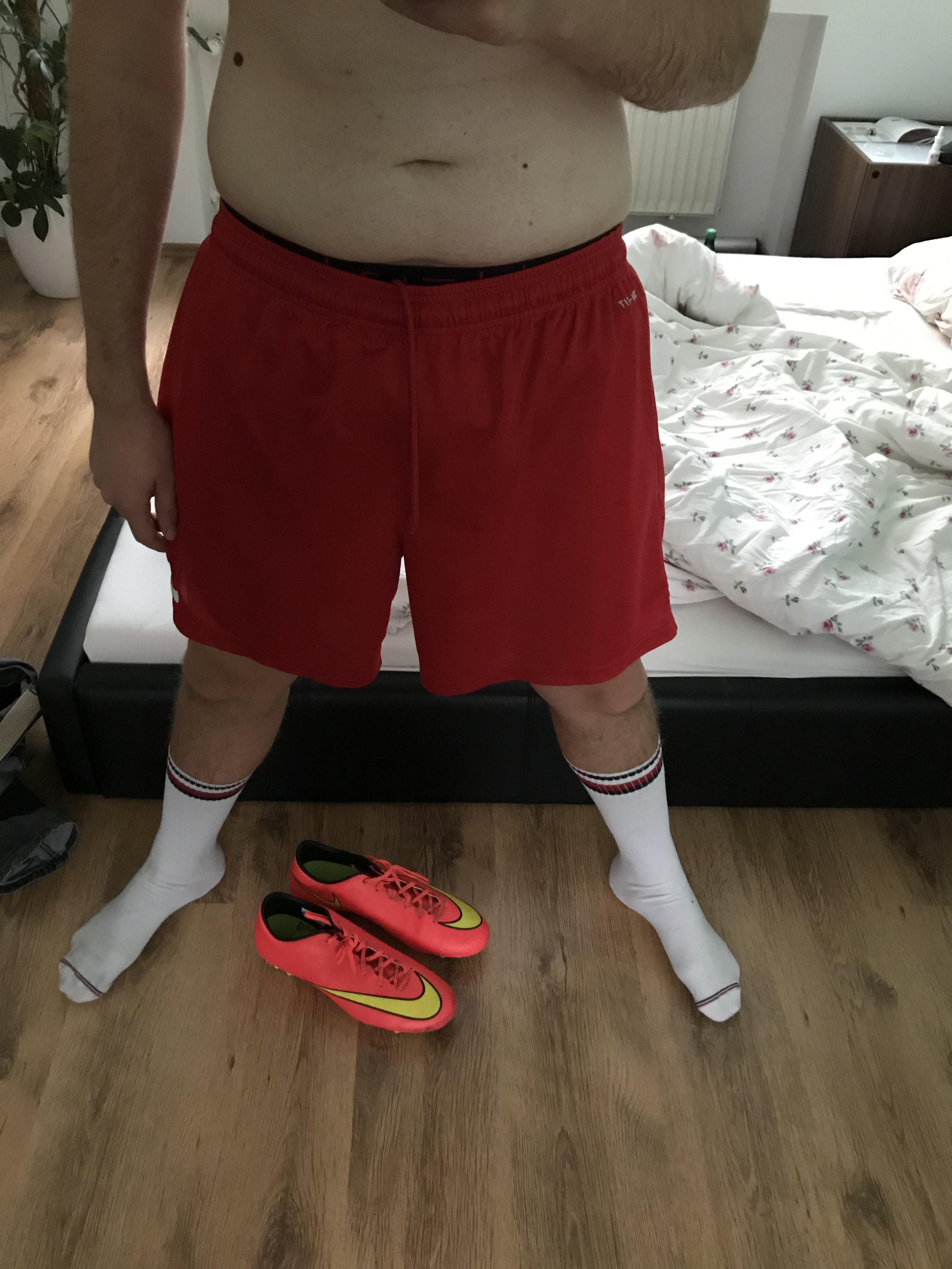 Just got home sweaty asf | Scrolller