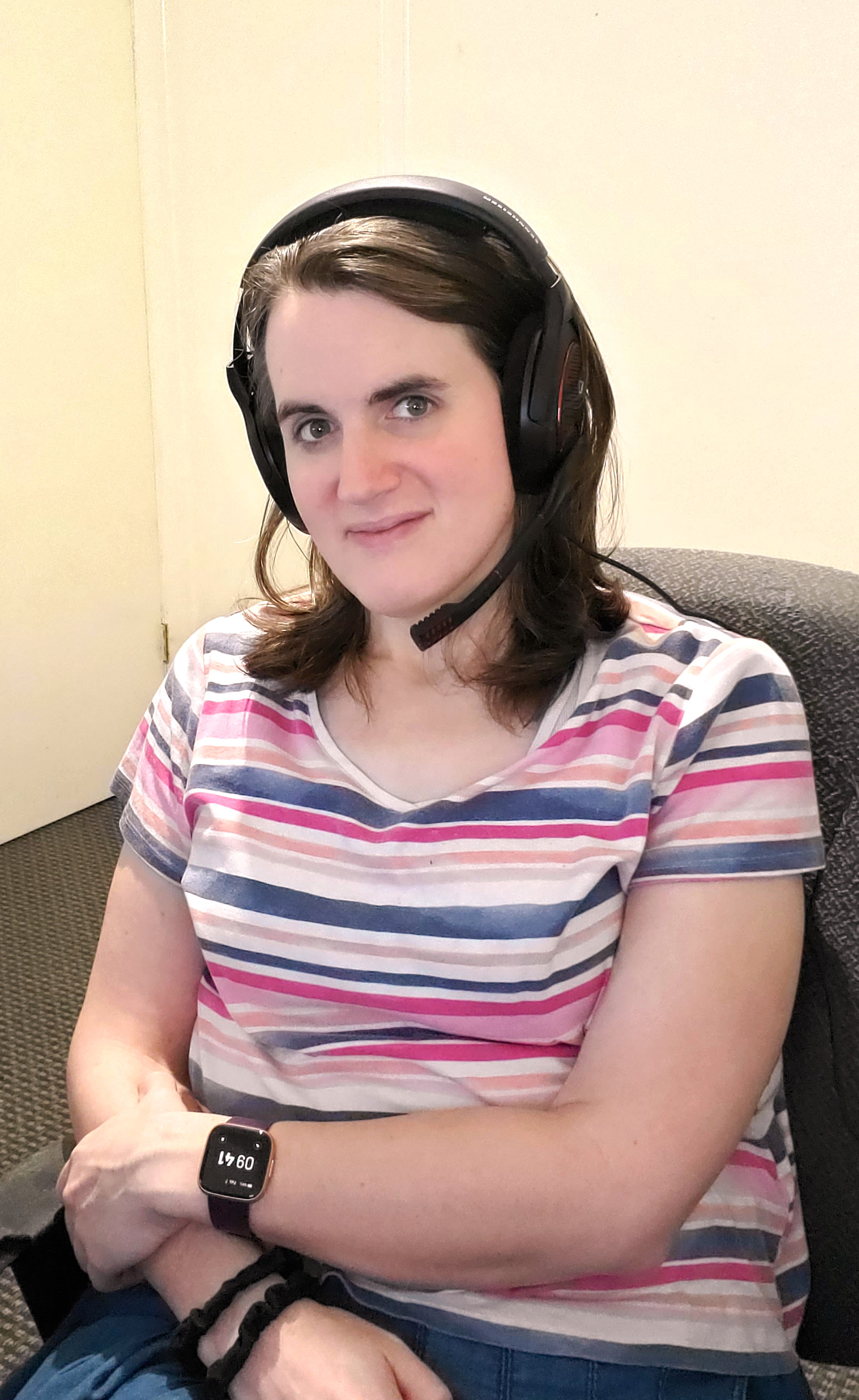 Just hanging out chatting with friends! | Scrolller