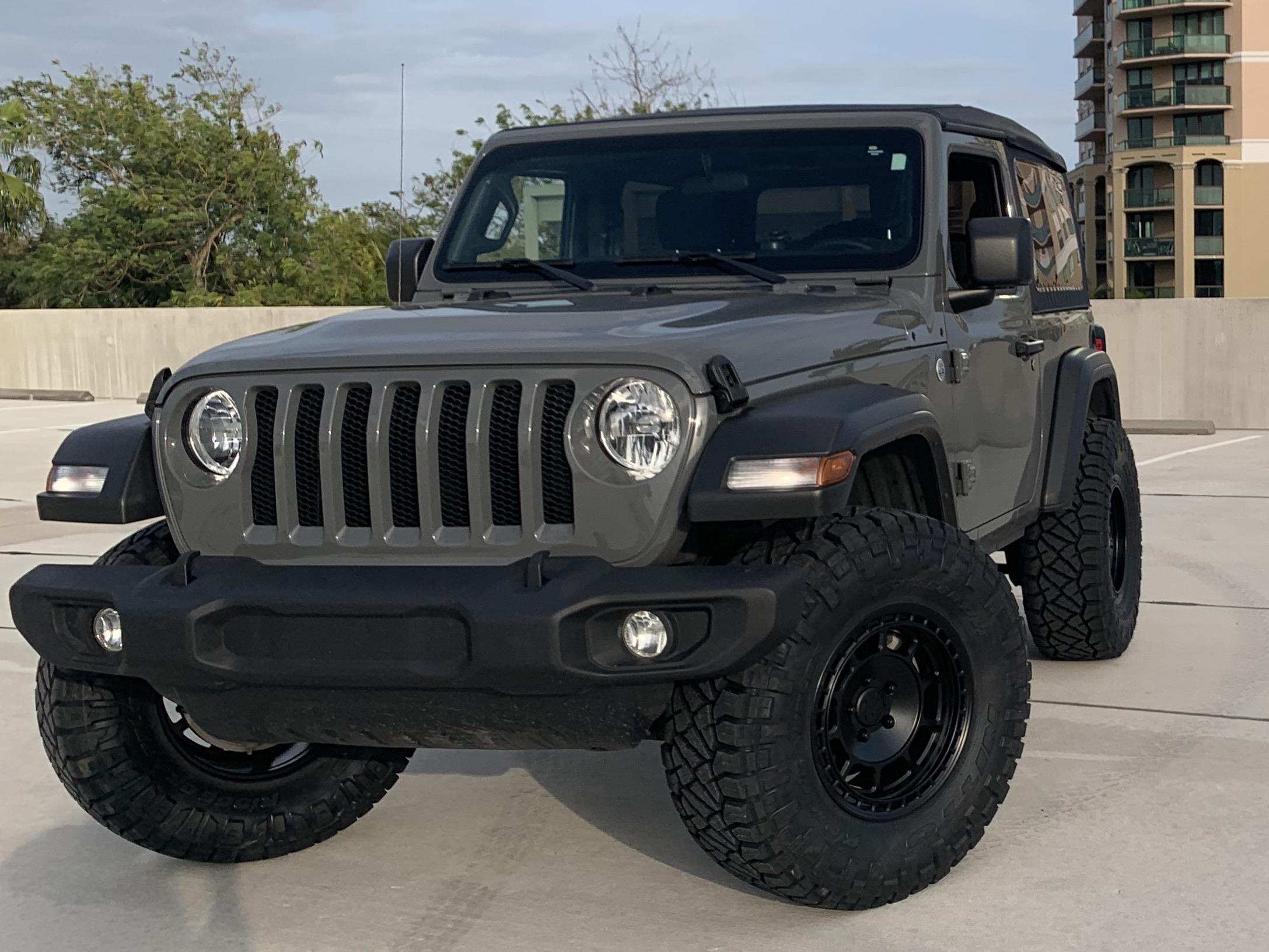 Just installed my wheels, tires and lift. | Scrolller