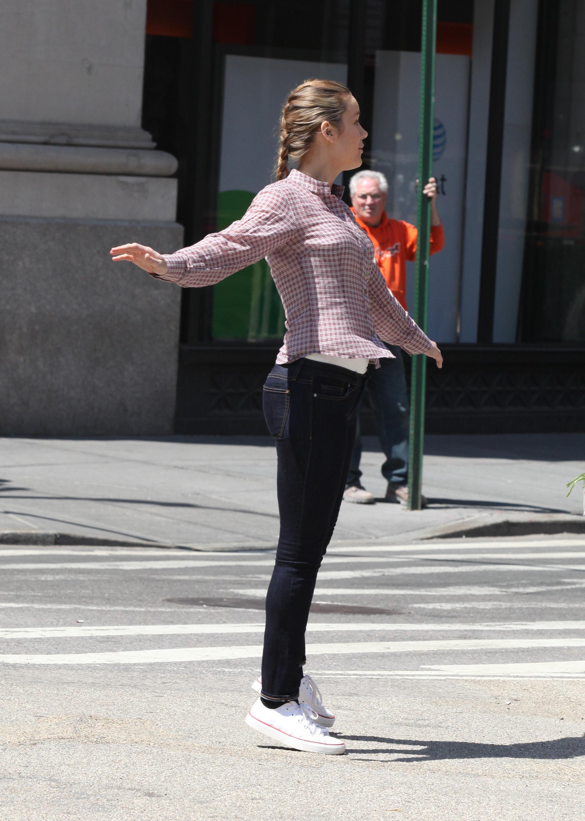 Just wanna bend Brie Larson over | Scrolller