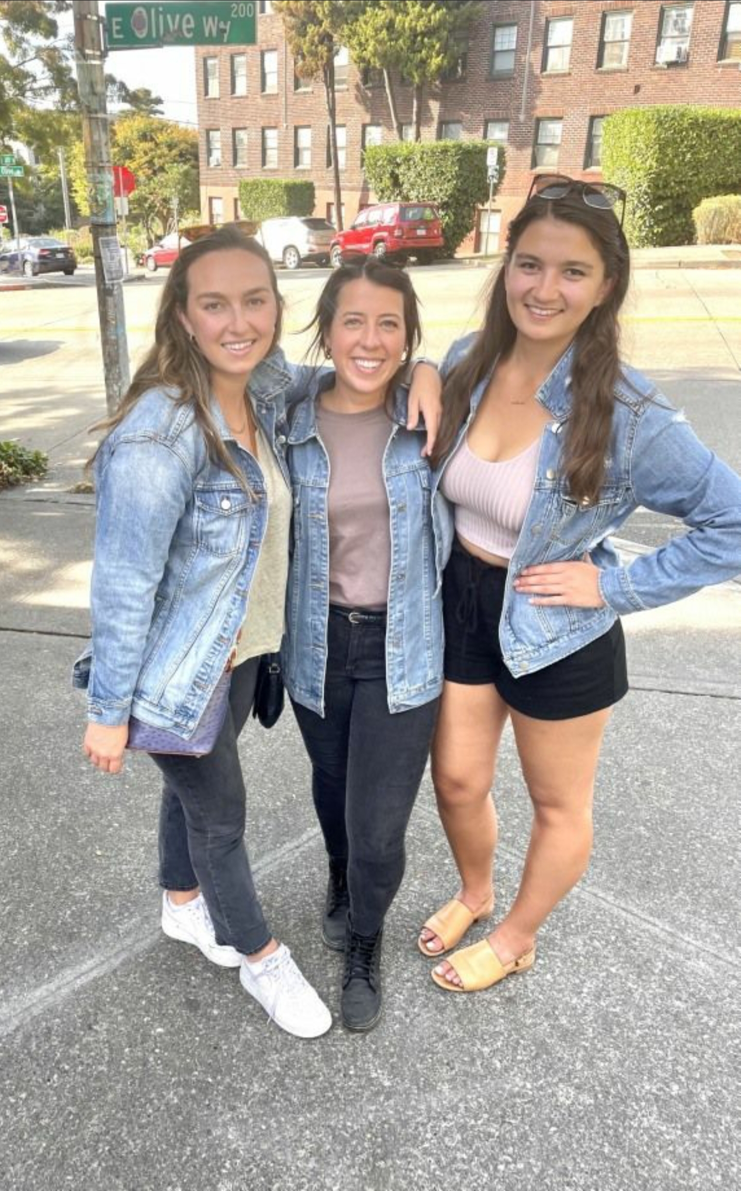 Just your normal every day girls | Scrolller