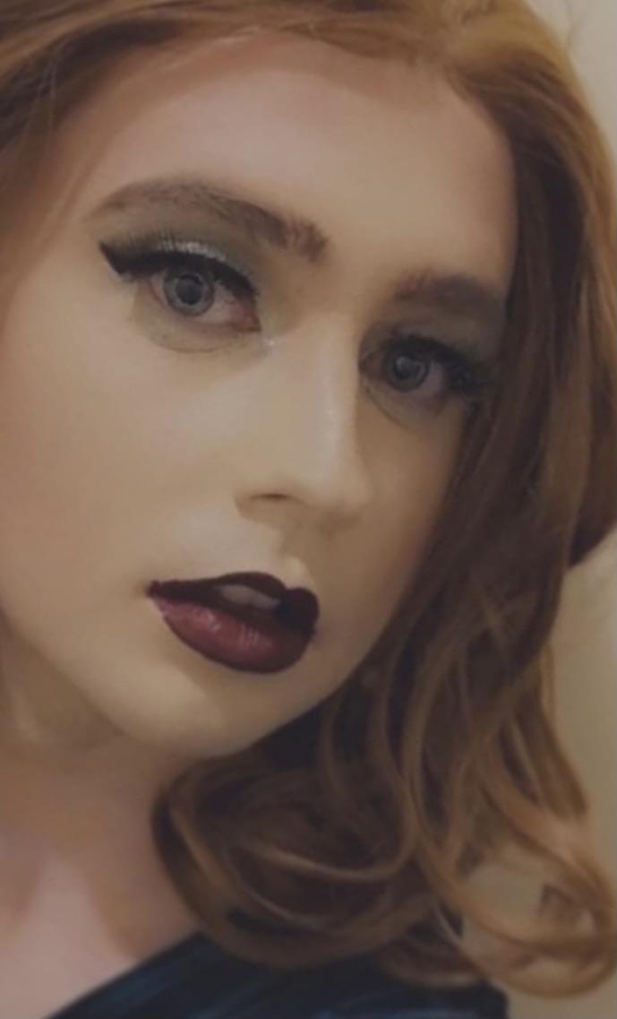 Just your typical warehouse worker | Scrolller