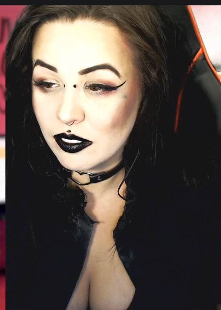 kacey Slaying Goth Looks | Scrolller