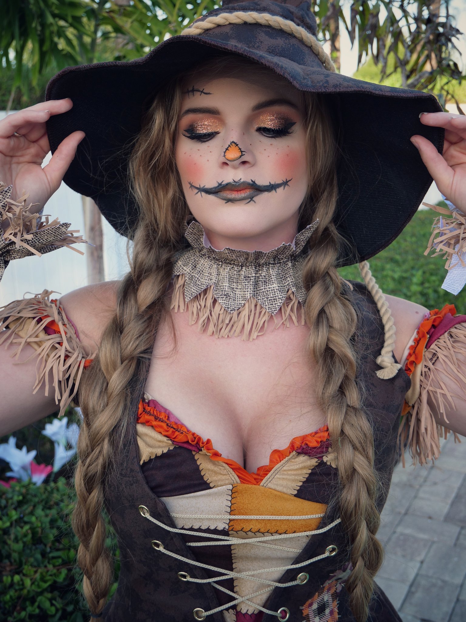 Kaitlin Bennett as Scarecrow | Scrolller