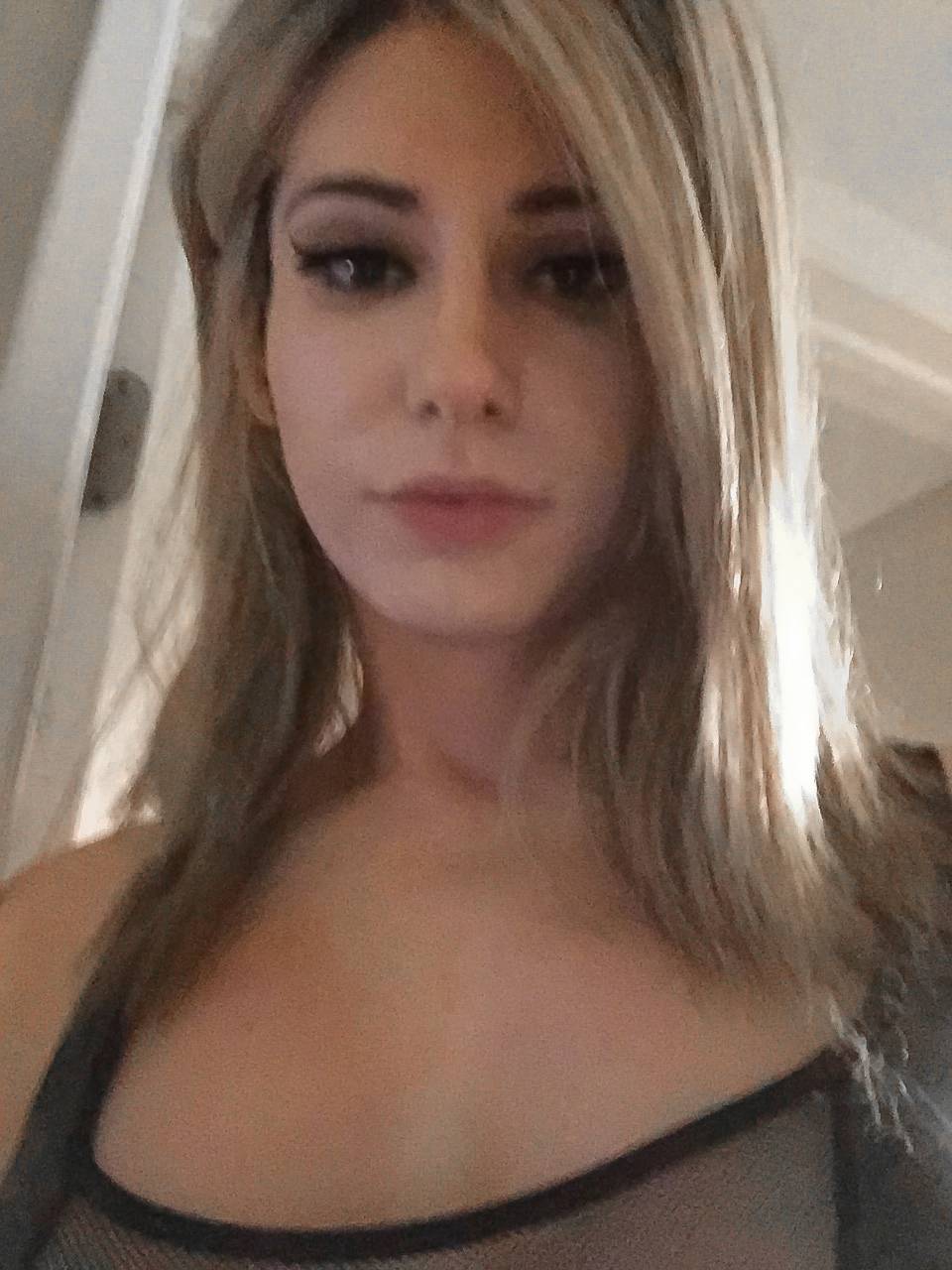 Kalindra Chan | Scrolller