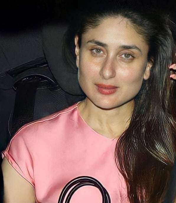 Kareena | Scrolller