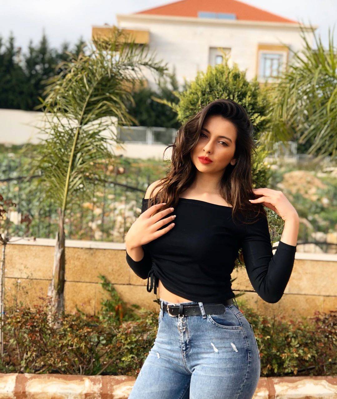 Karen Nasser | Scrolller