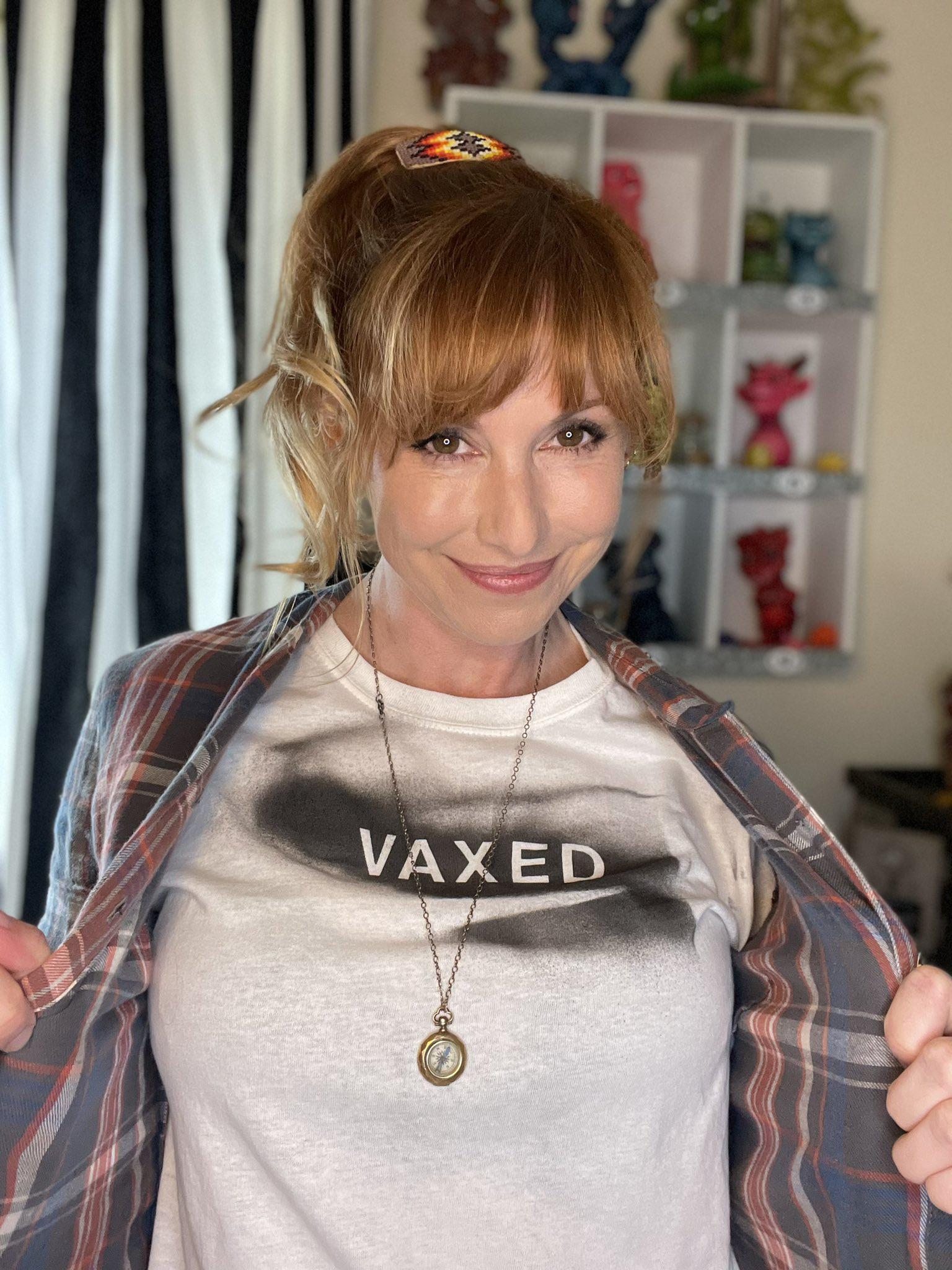 Kari Byron (wow) | Scrolller