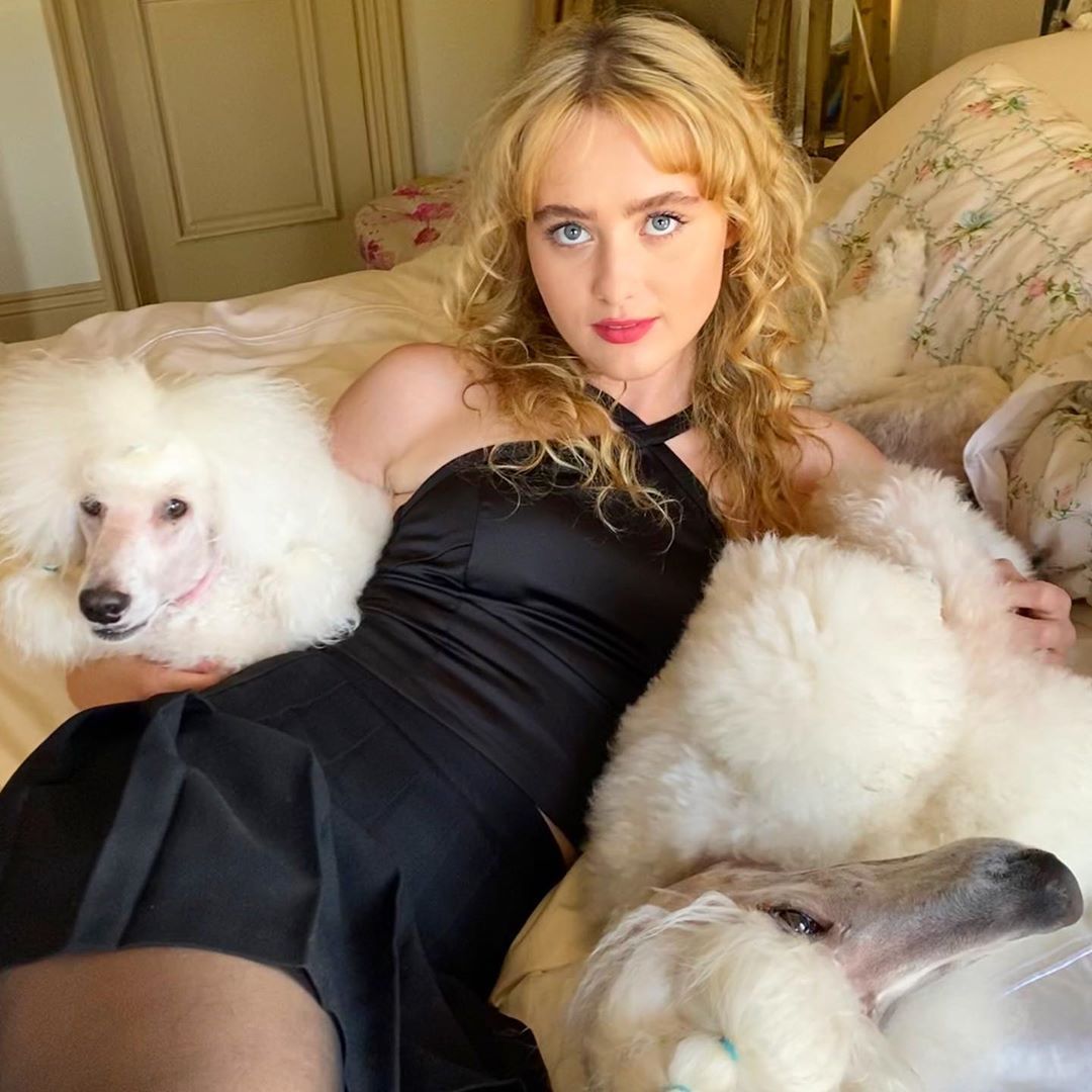 Kat and her puddles in bed | Scrolller