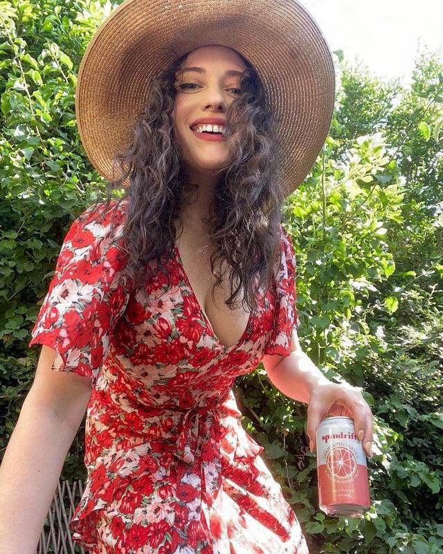 Kat Dennings | Scrolller