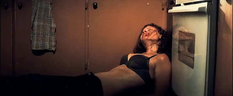 Kate Mara is helpless | Scrolller