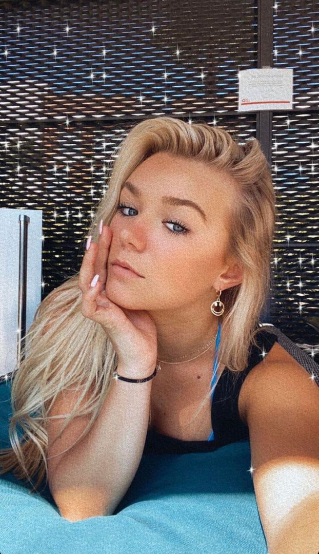 Kate Sigmond | Scrolller