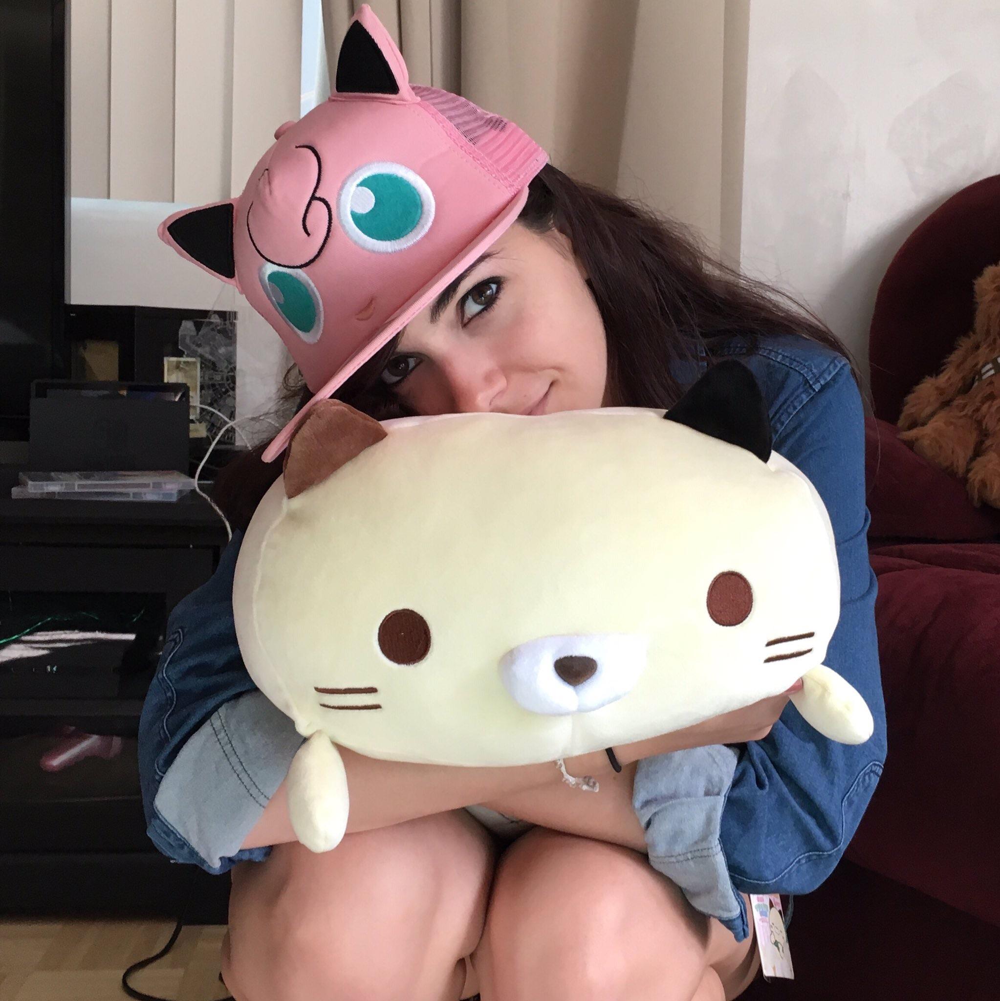 Kate with her new pet | Scrolller