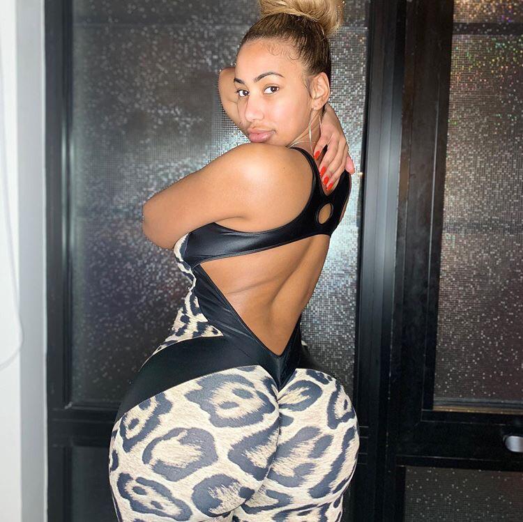 Katt leya 🤤 | Scrolller