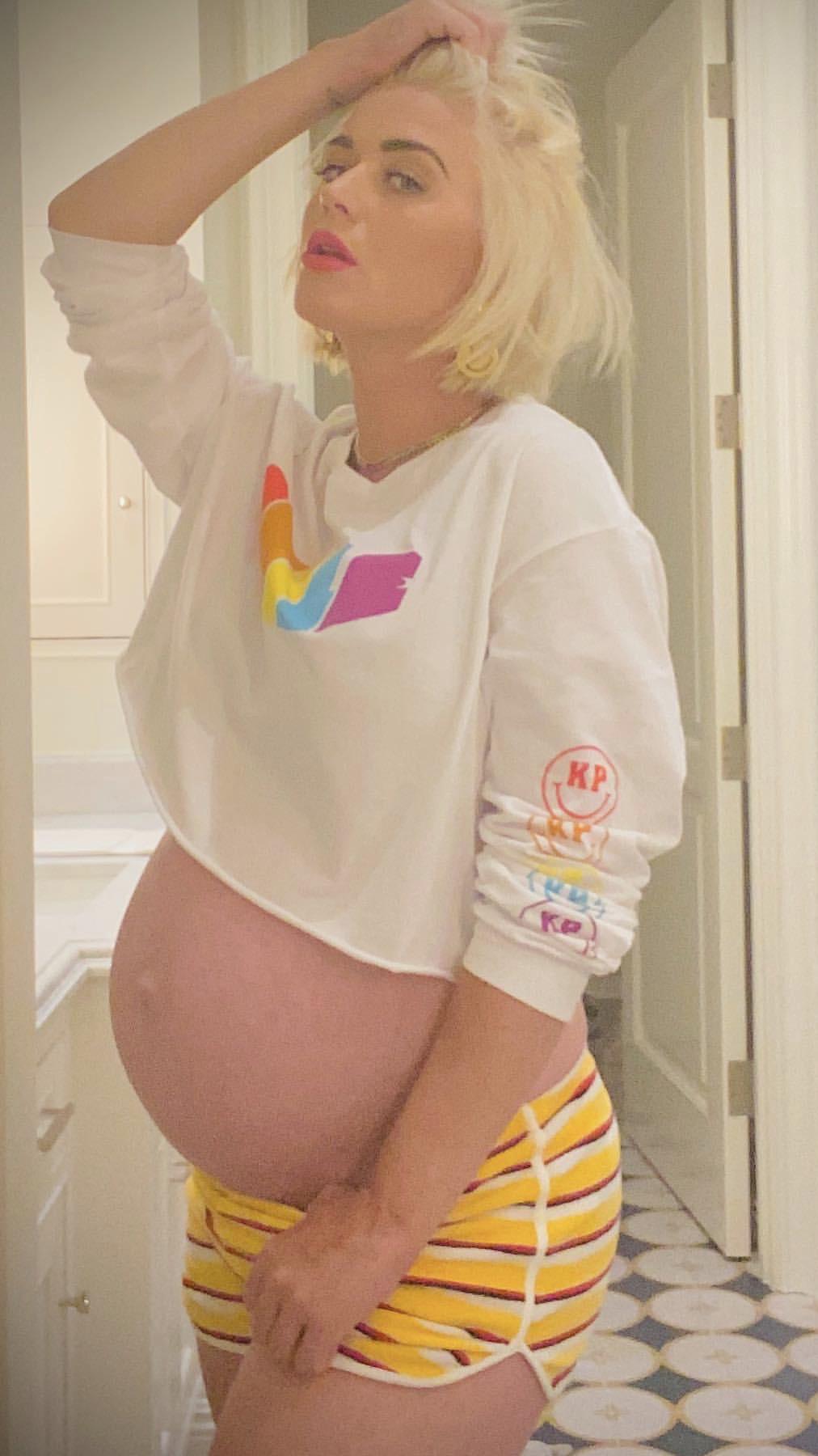 Katy Perry | Scrolller