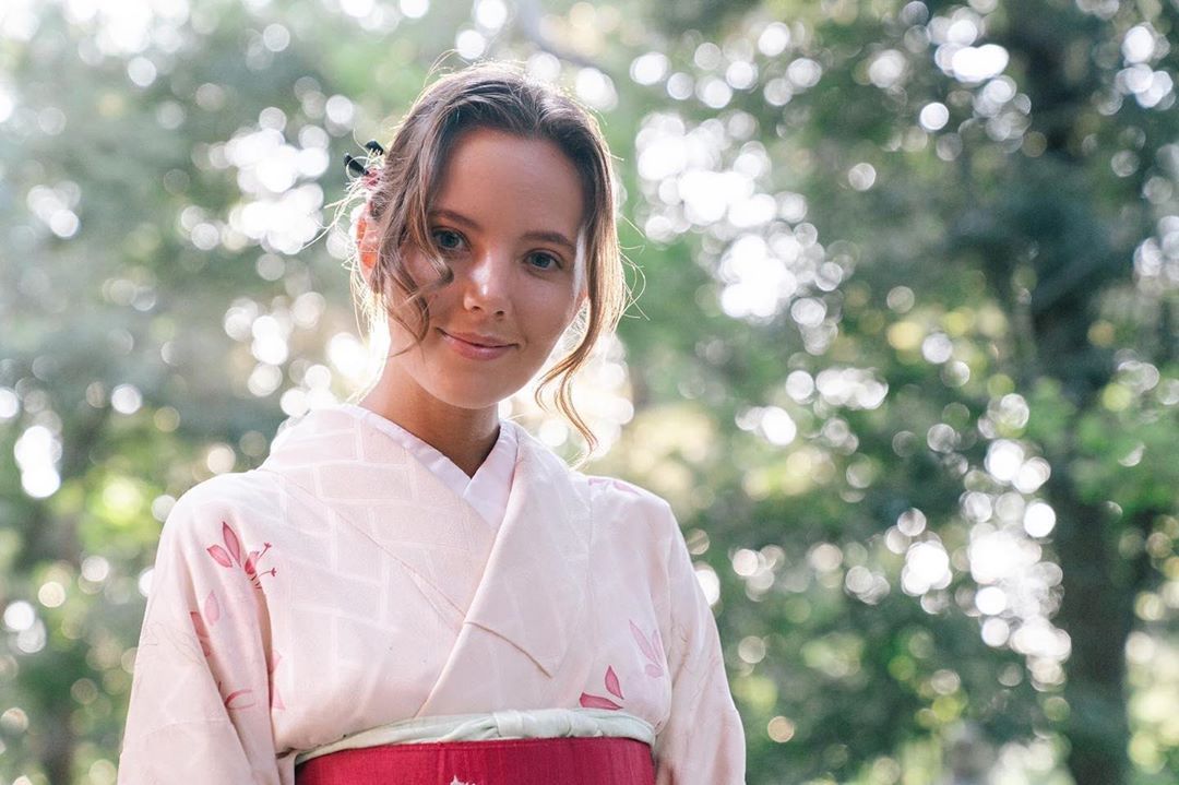 Katya Clover | Scrolller