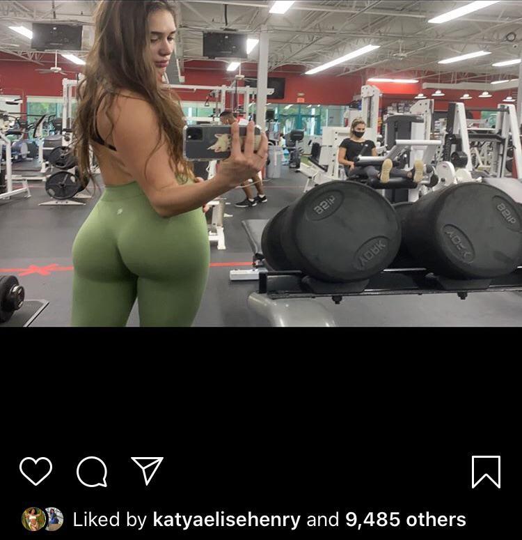 Katya likes 🍑 | Scrolller