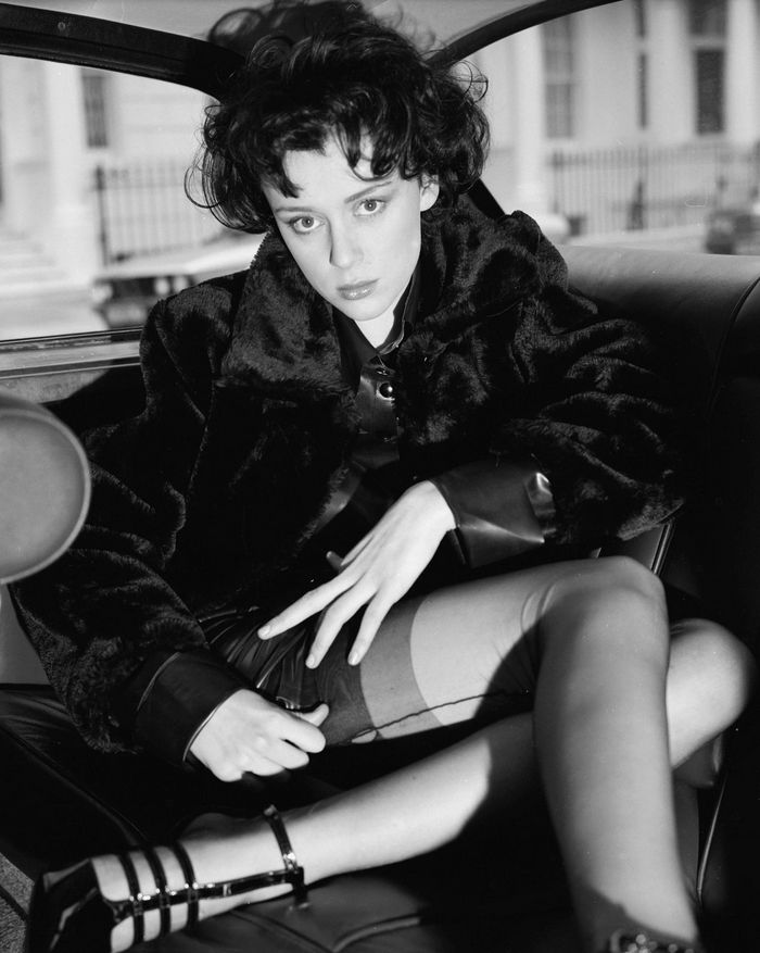 Keeley Hawes Car Scrolller