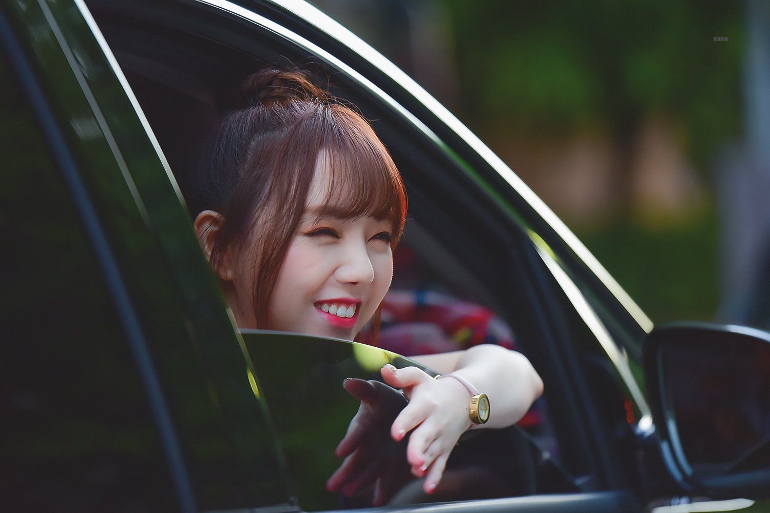 Kei Grin Inside A Car Scrolller