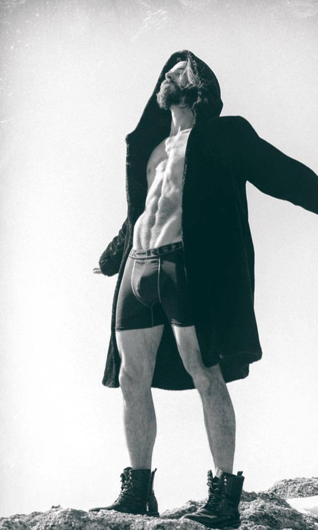 Ken Daddy's bulge | Scrolller