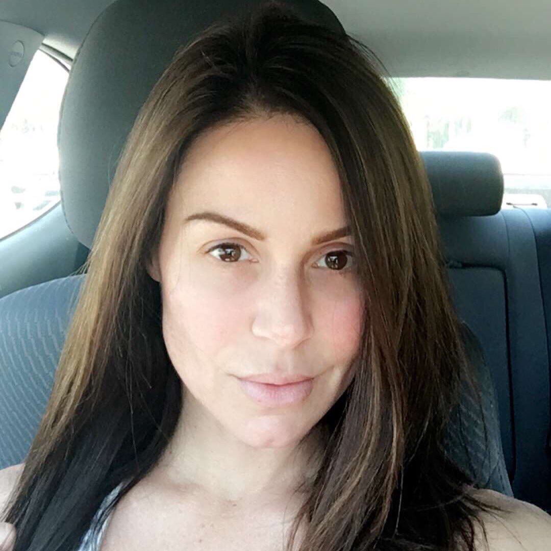 Pretty Face | Scrolller