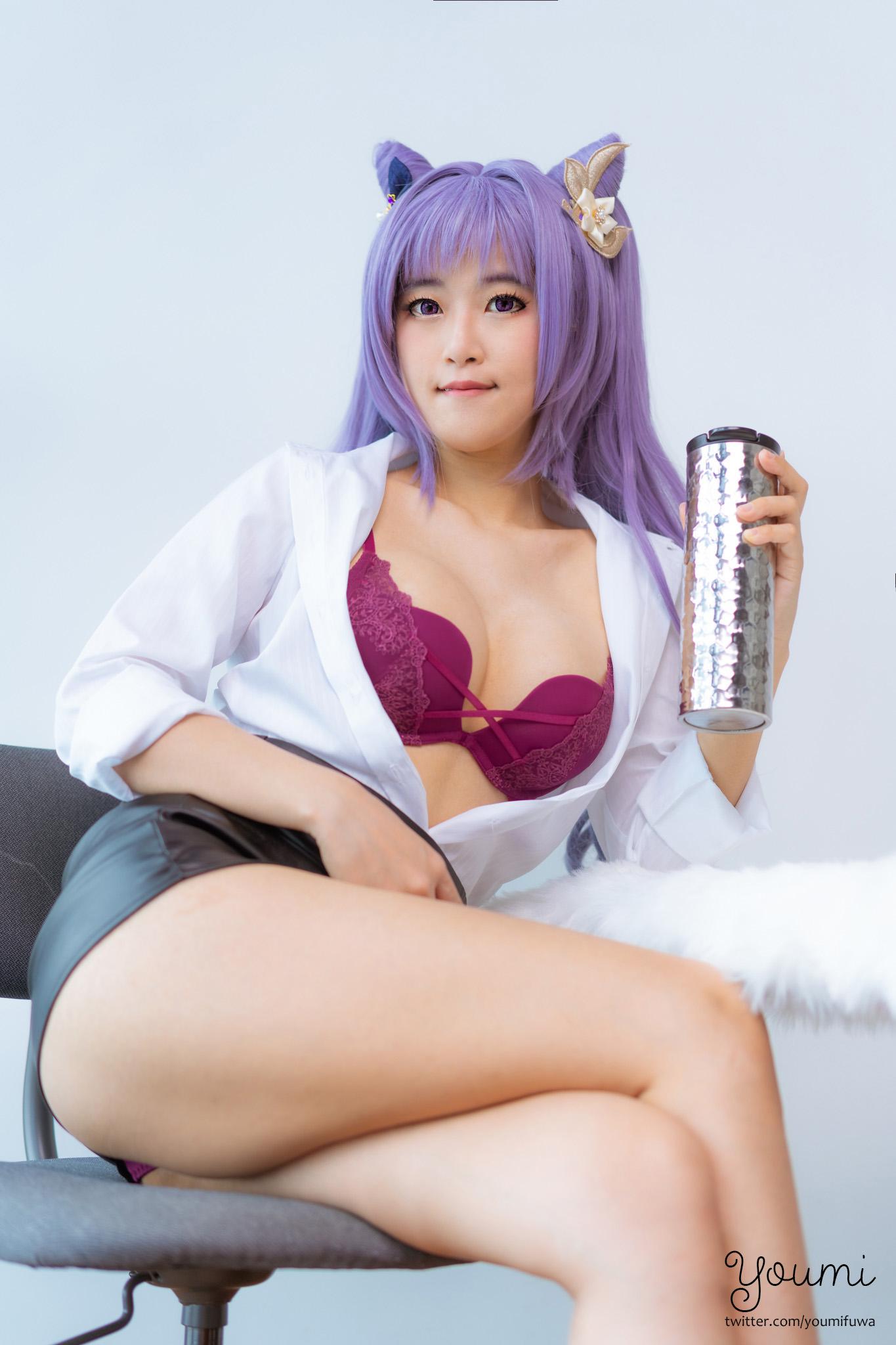 Keqing by Youmi | Scrolller