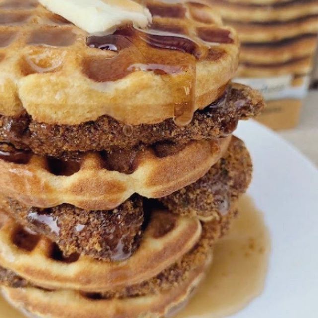 Kickin' Chicken and Waffles 🐓 | Scrolller