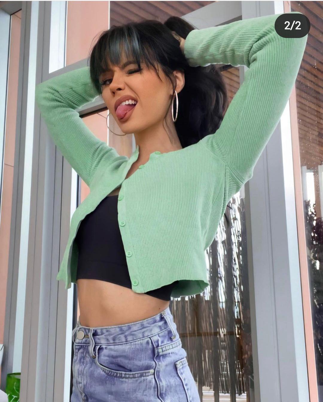 Straight up need Talia Mar to facesit me. Id let her humiliate and degrade me anyway she wants ...