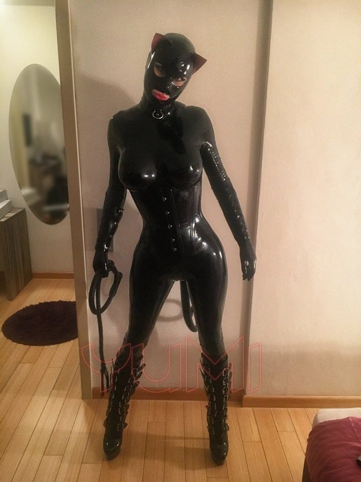 Kinky behind closed doors | Scrolller