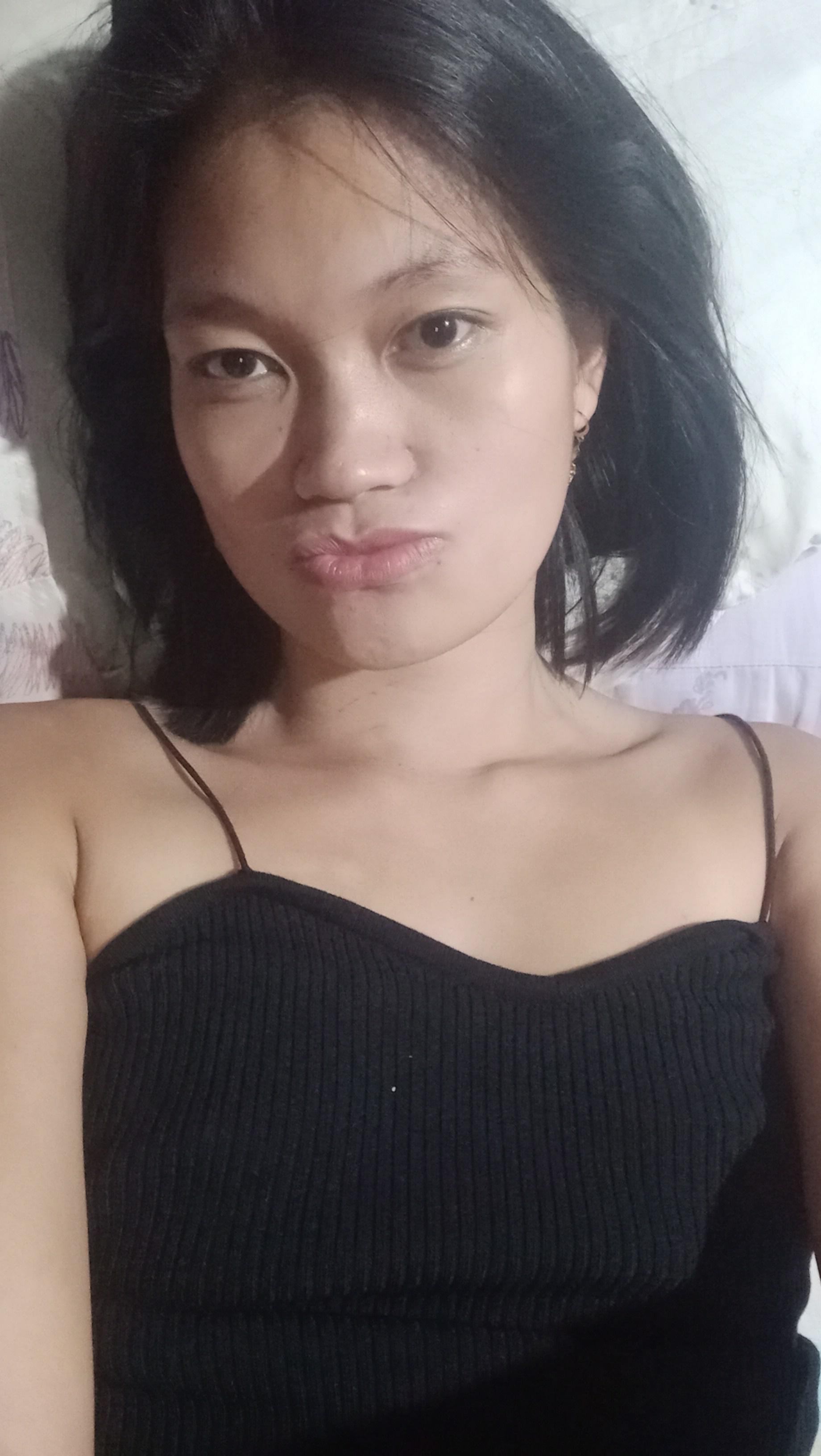 Kiss😘😘😘 | Scrolller