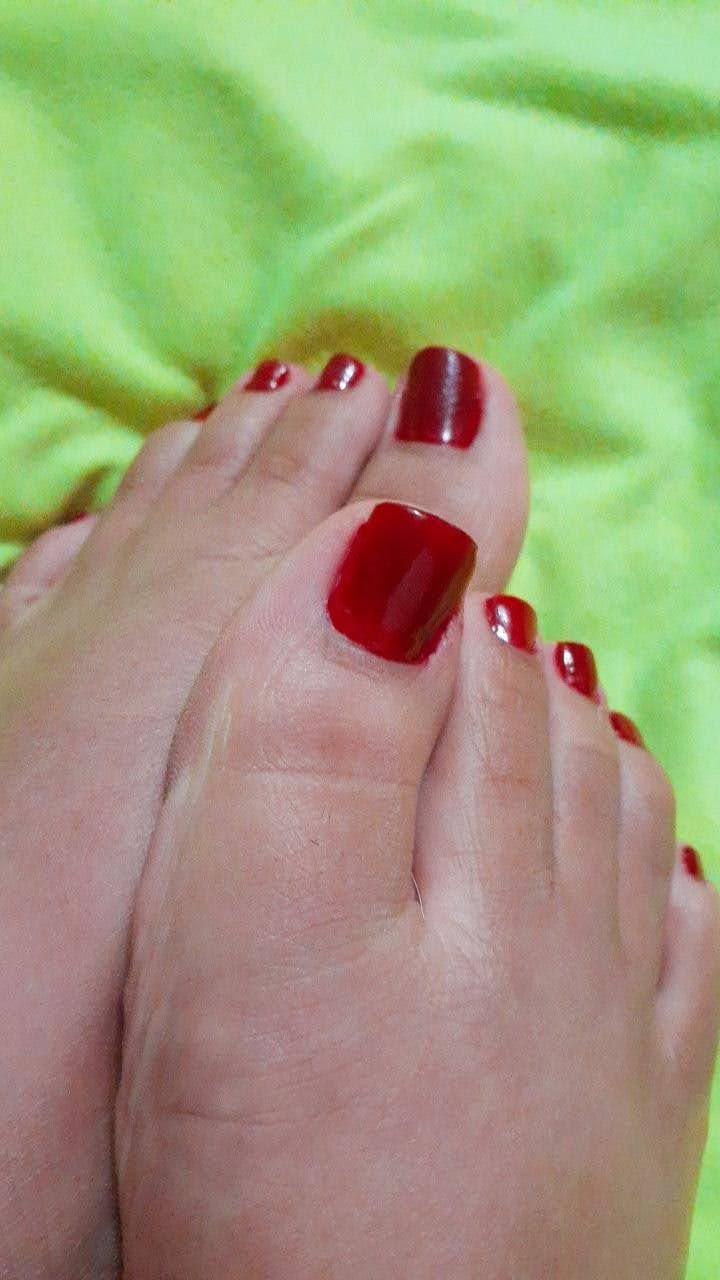 kiss my red feet💕 | Scrolller