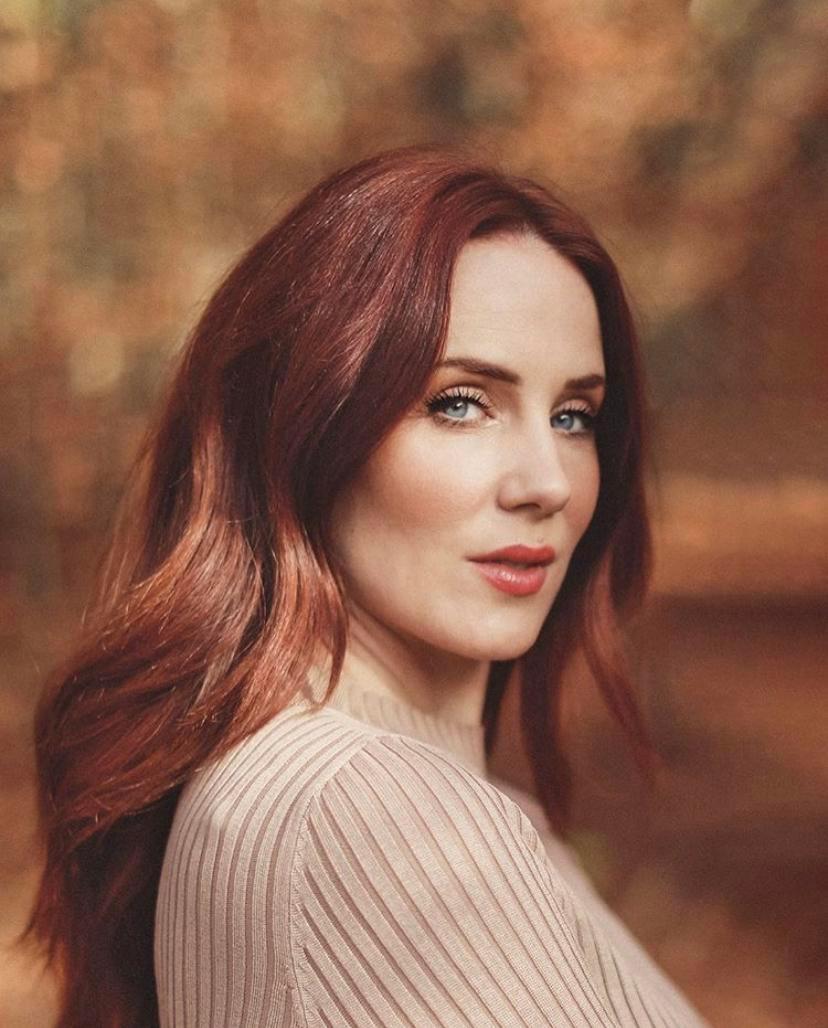 Simone Simons | Scrolller
