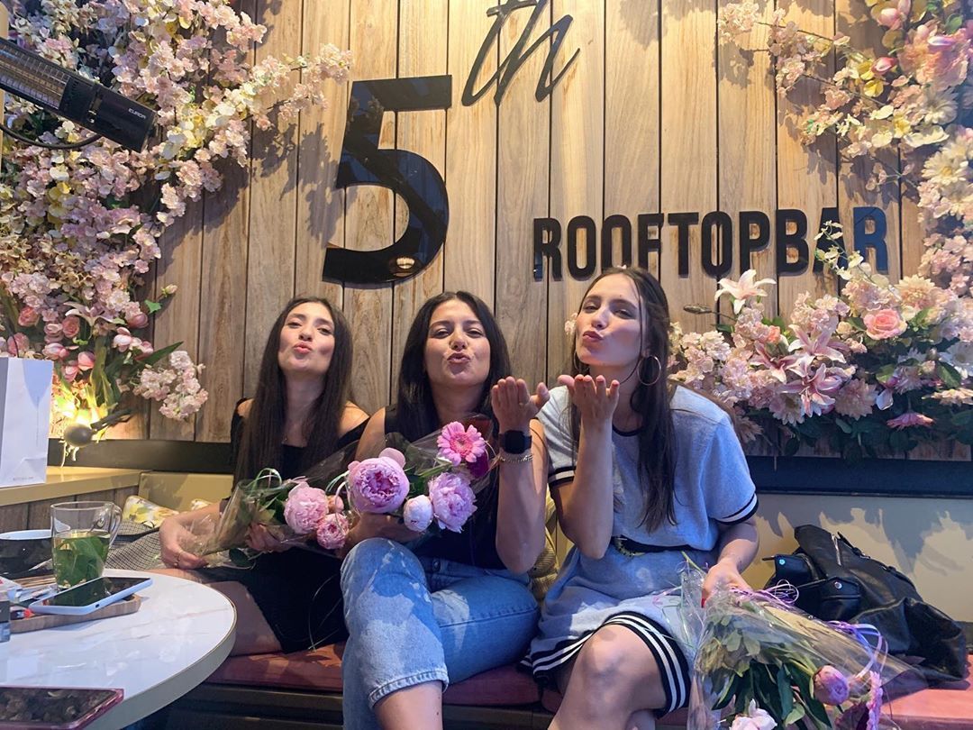 Kisses 💋😍 best comments get something special | Scrolller