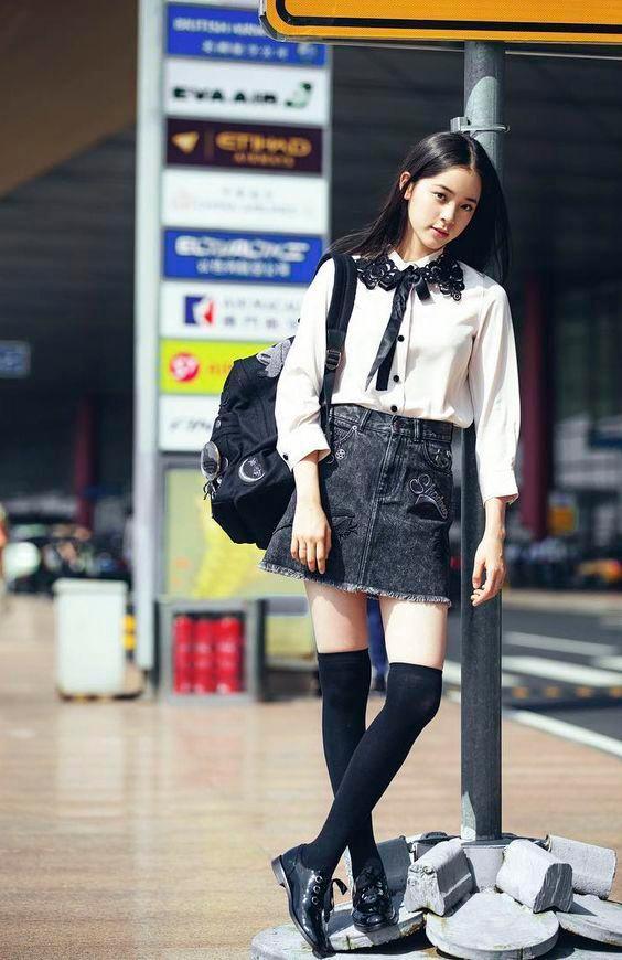 Knee high club | Scrolller